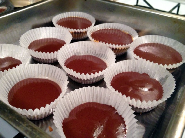 Homemade Sugar-free Chocolate made with Coconut Oil (a.k.a. Chocolate ...